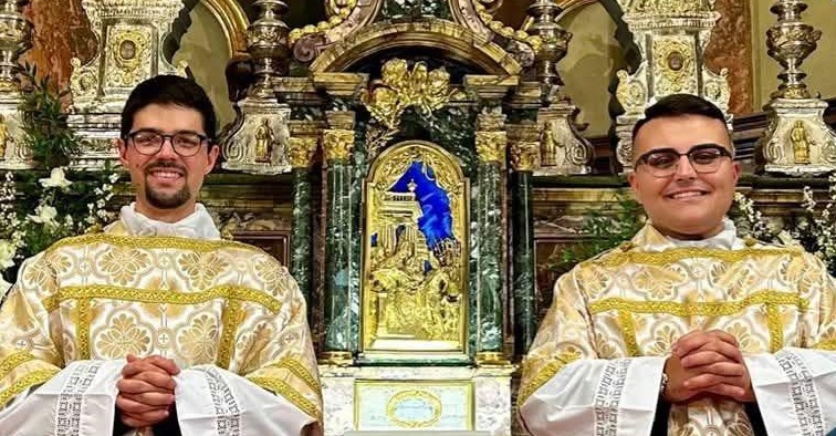 Novara: festa per don Francesco e don Michele ordinati sacerdote ...