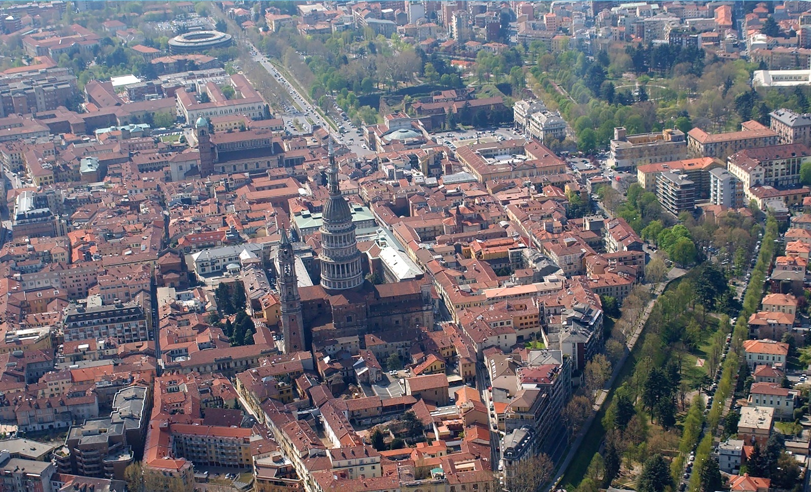 Novara candida il progetto del Distretto Urbano del Commercio al bando ...